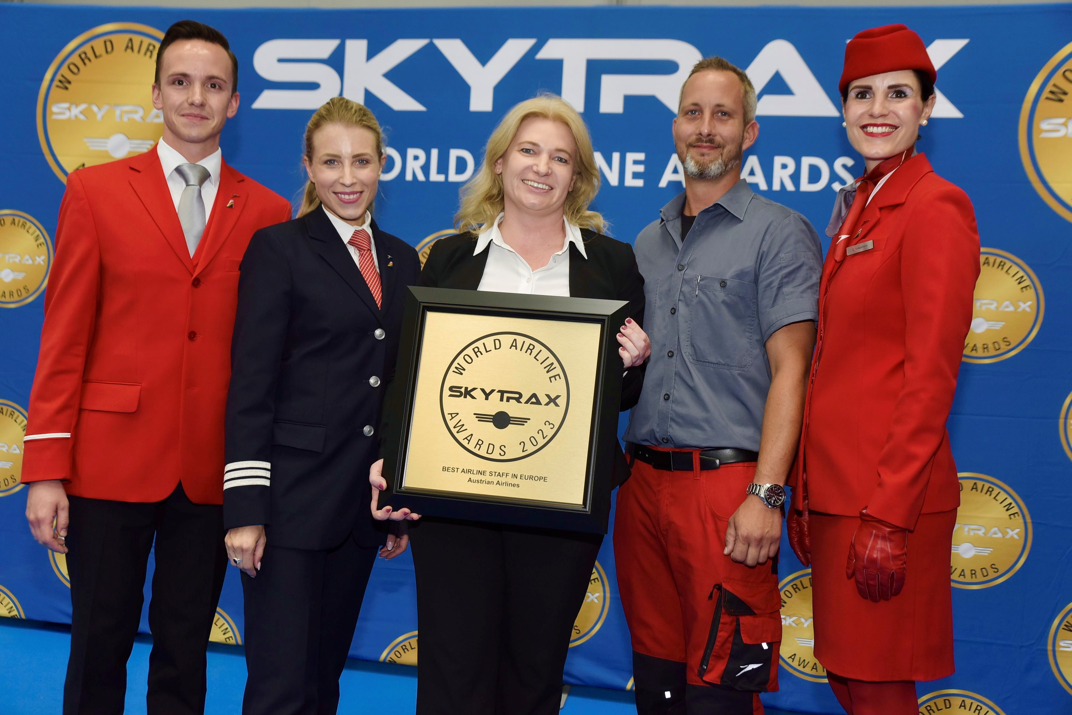 Skytrax-Auszeichnung für AUA-MitarbeiterInnen » news | tip - Travel ...