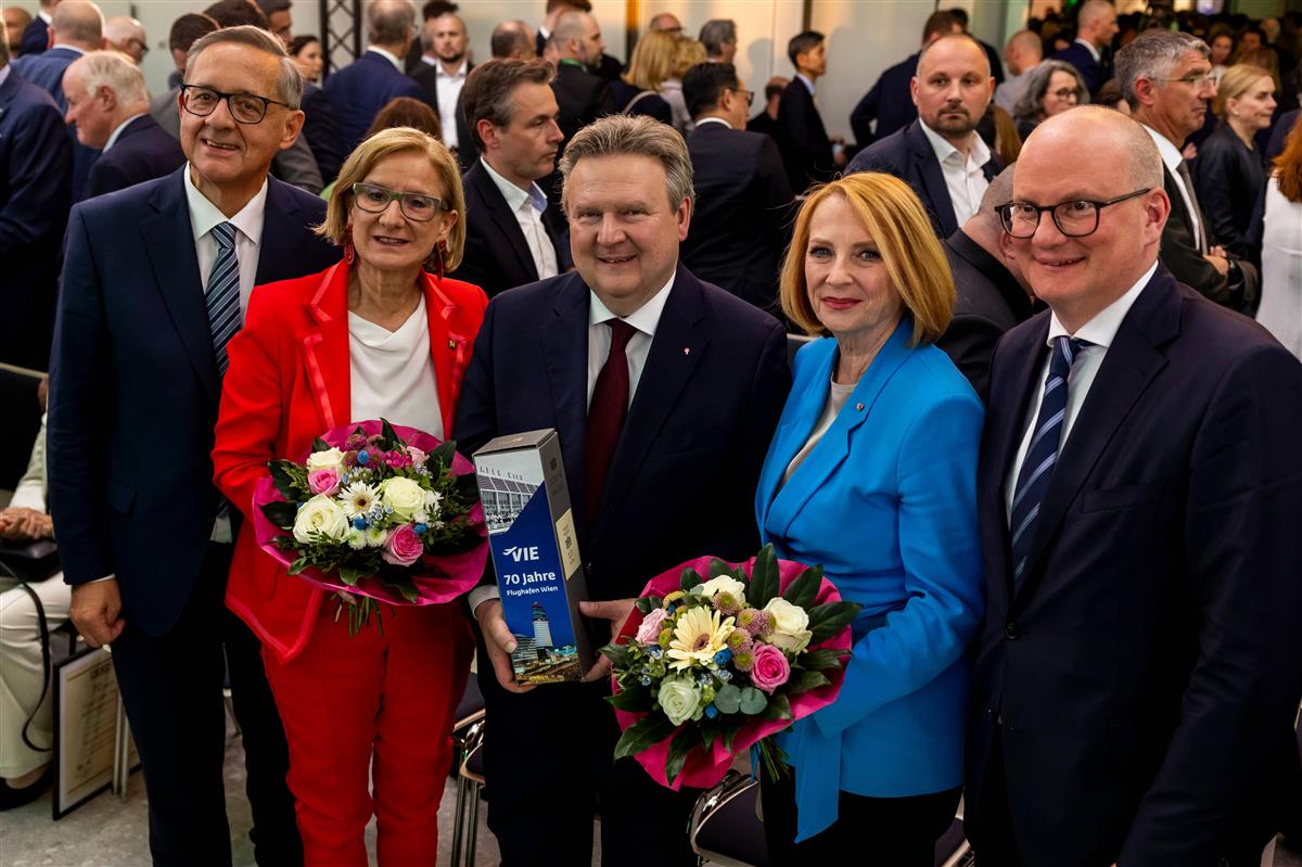 Flughafen Wien feiert 70-jähriges Jubiläum » news | tip - Travel ...